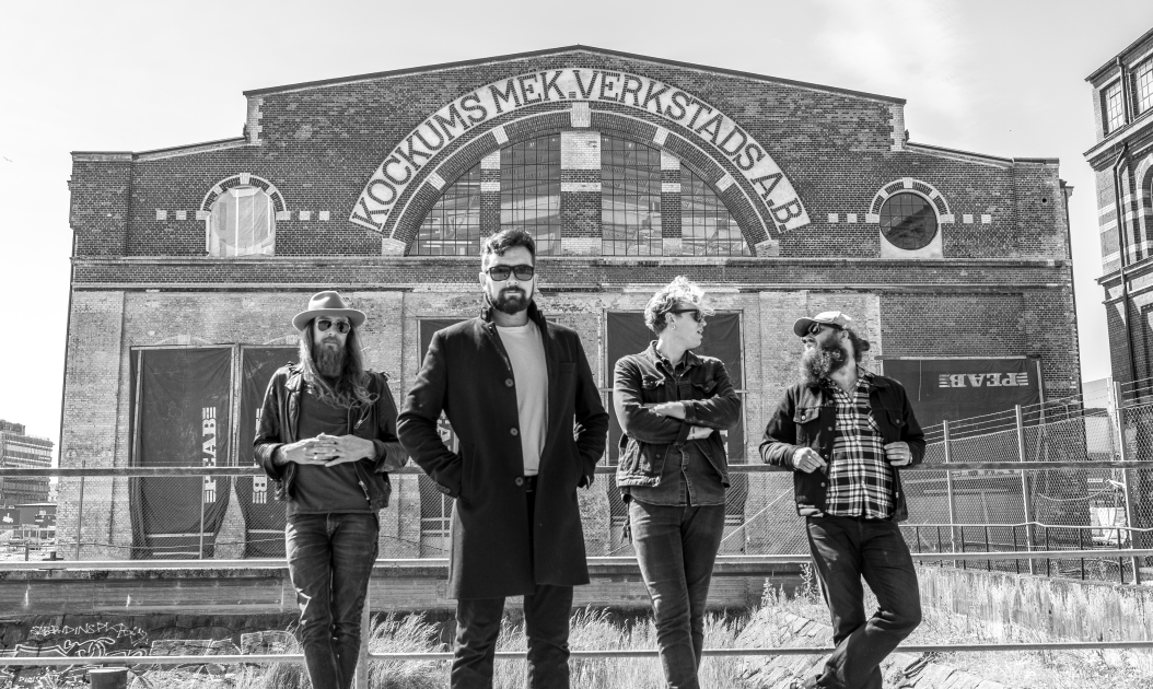 DEVILLE TILLBAKA MED SITT MEST KOMPLEXA OCH EXPERIMENTELLA ALBUM HITTILLS